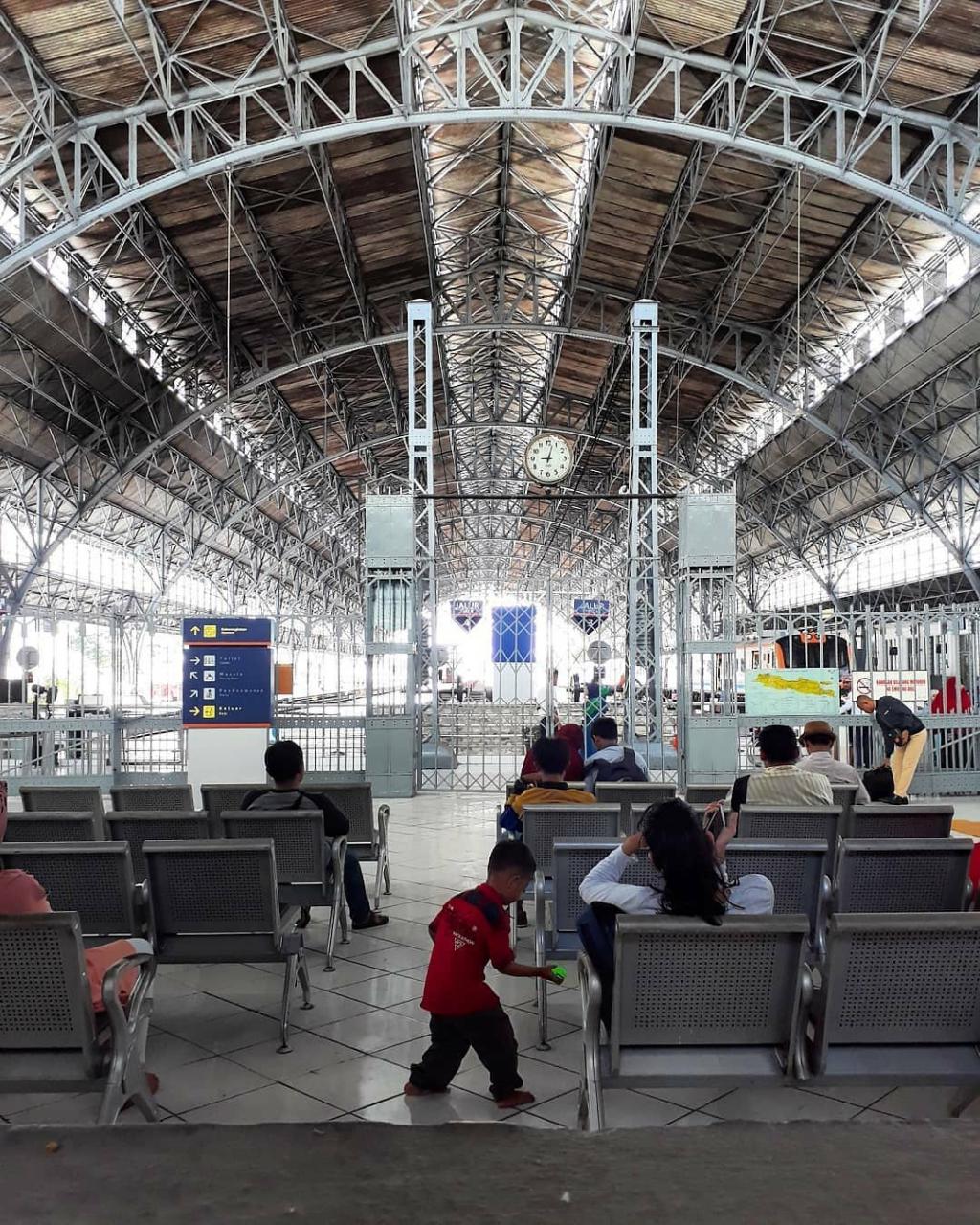 Stasiun Tanjung Priok Jakarta - Stasiun Di Indonesia